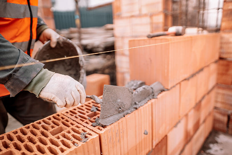 How to become a bricklayer – a step-by-step guide