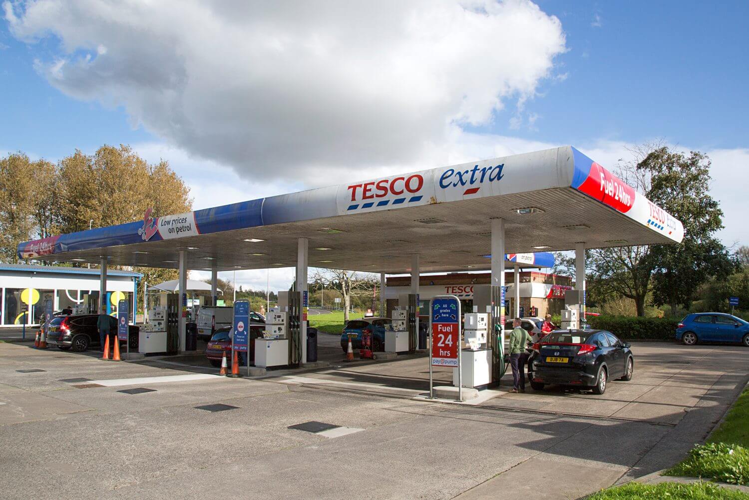Tesco place maximum limit on fuel pumps - Simply Business UK